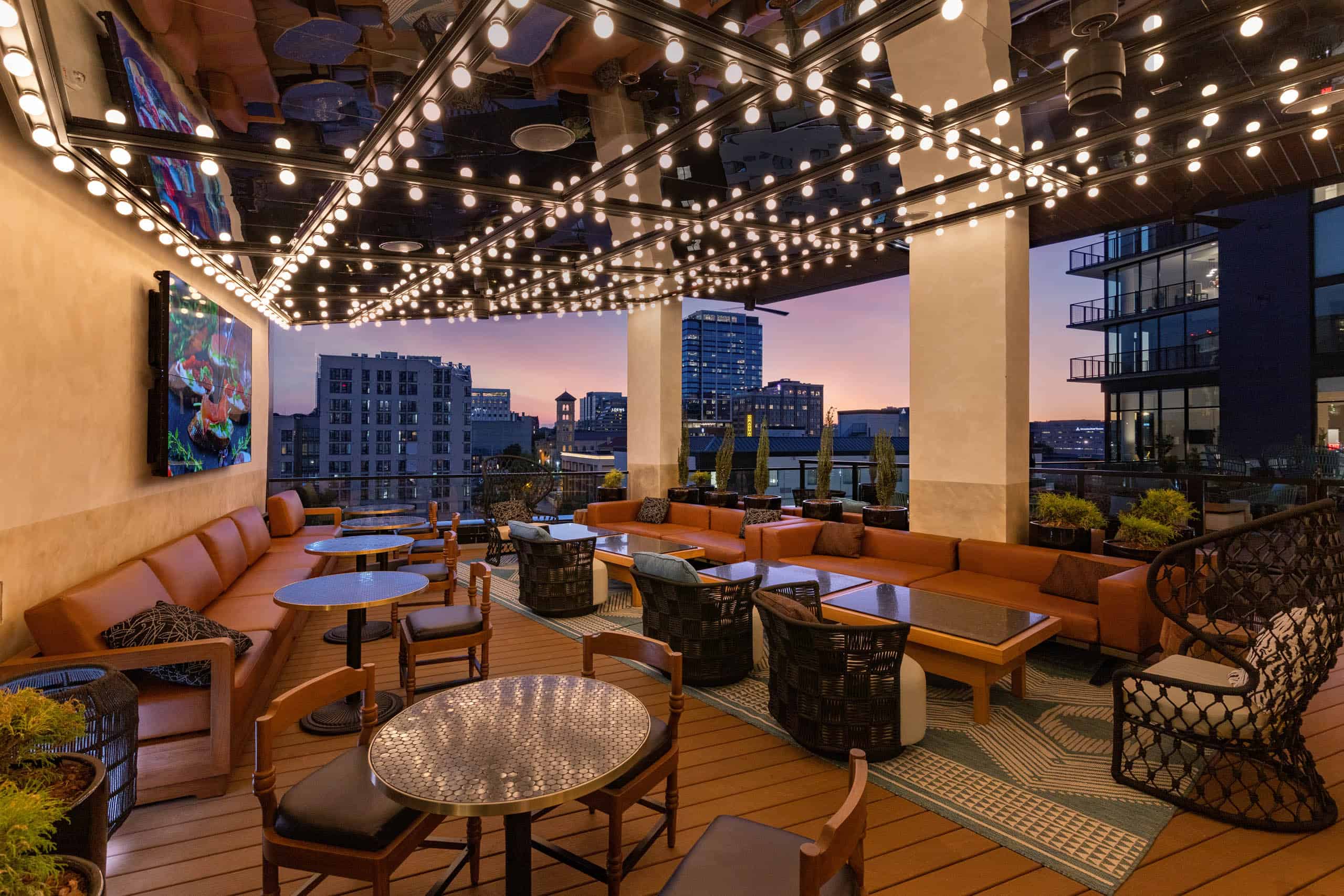 Fraye Hotel & Fallyn Apartments - JE Dunn Construction