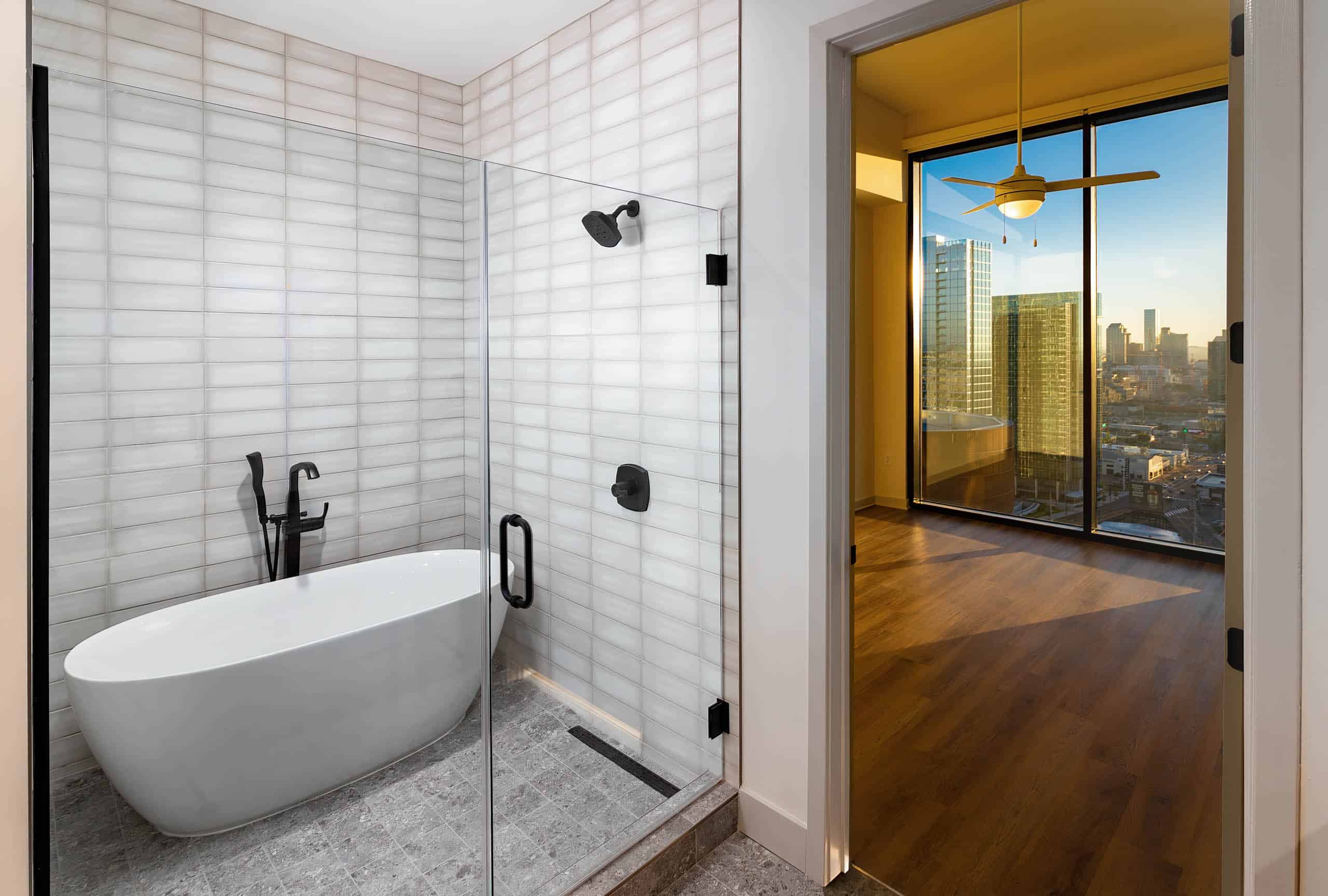 Fraye Hotel & Fallyn Apartments - JE Dunn Construction